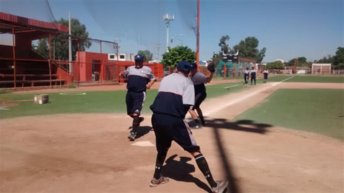 Ampayers se actualizan previo a temporada 2016-17 de la LMP | Luz Noticias