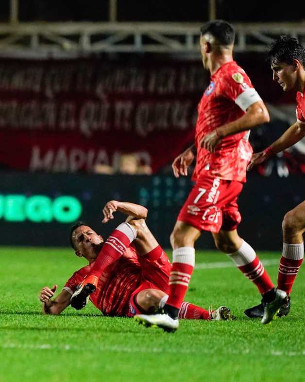 Marcelo le fractura la pierna a su adversario y rompe en llanto | Luz Noticias