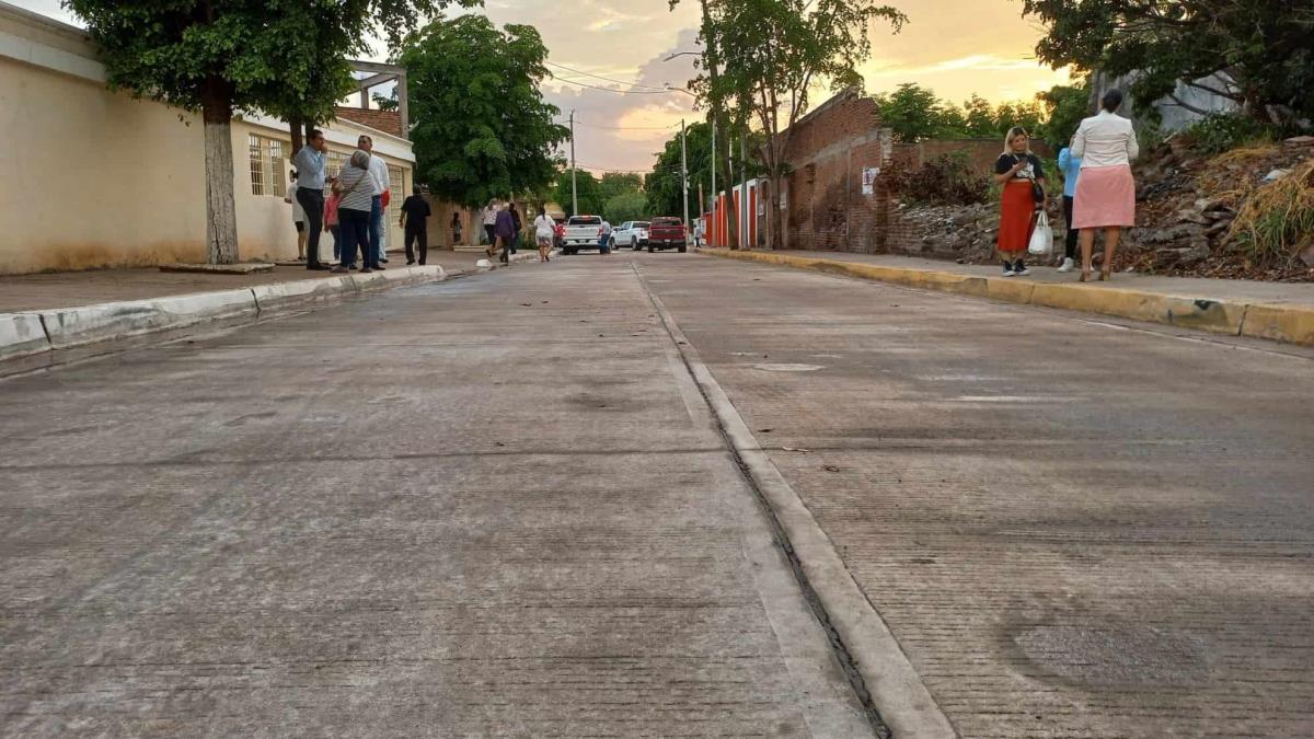 Inauguran pavimentación de calle en la colonia El Vallado, en Culiacán ...
