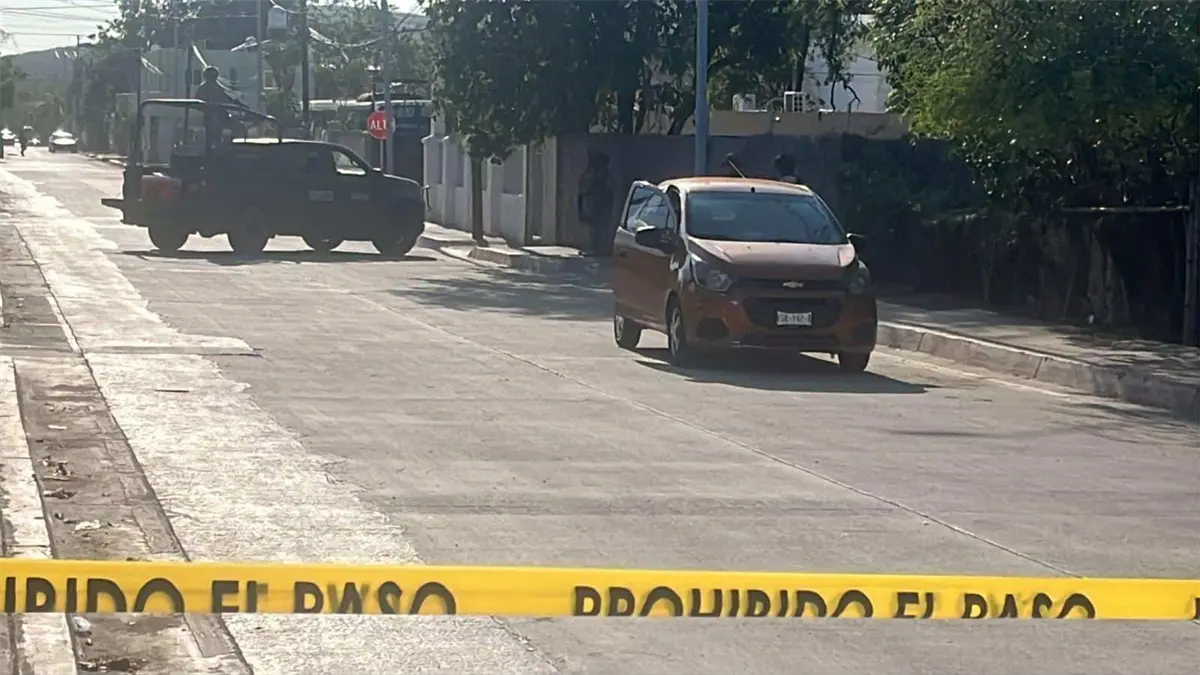 Balean a conductor de un vehículo en la colonia Lombardo Toledano, en ...
